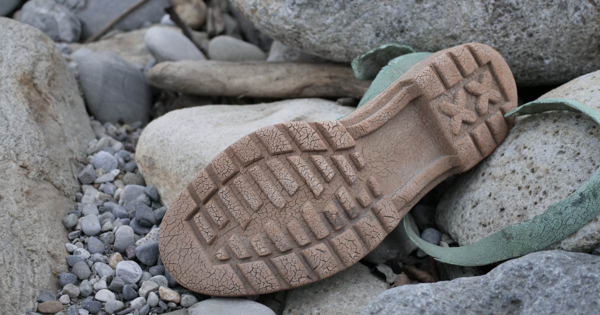 When To Replace Hiking Boots - Don't Ignore 7 Red Flags