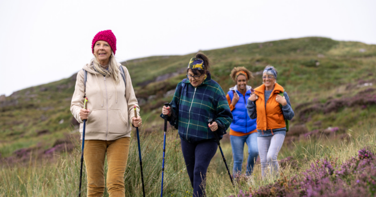 How to Use Walking Poles Correctly: A Confident Guide - Hike Muse ...
